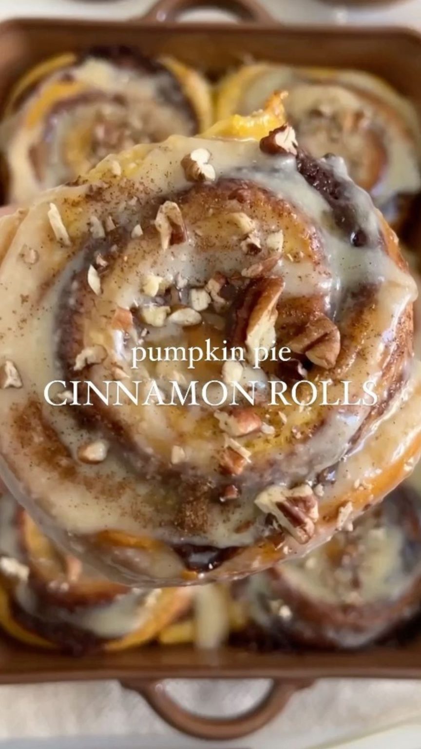 Pumpkin Cinnamon Rolls - 9am Chef